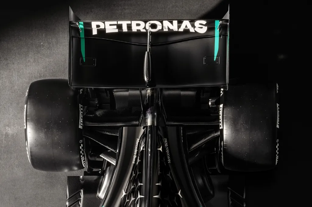 Mercedes apresenta W17 e inicia nova era na F1 - Grid Motors