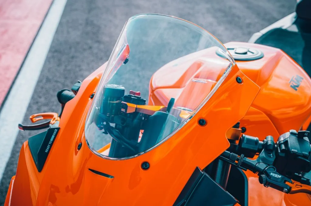 KTM 990 RC R 2026: nova supersport revelada - Grid Motors