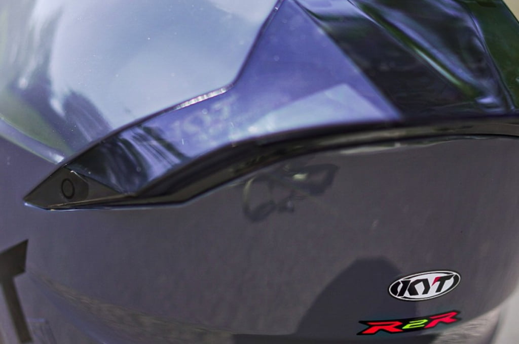 Capacete KYT R2R: Detalhes, Fotos e Vídeos - Grid Motors