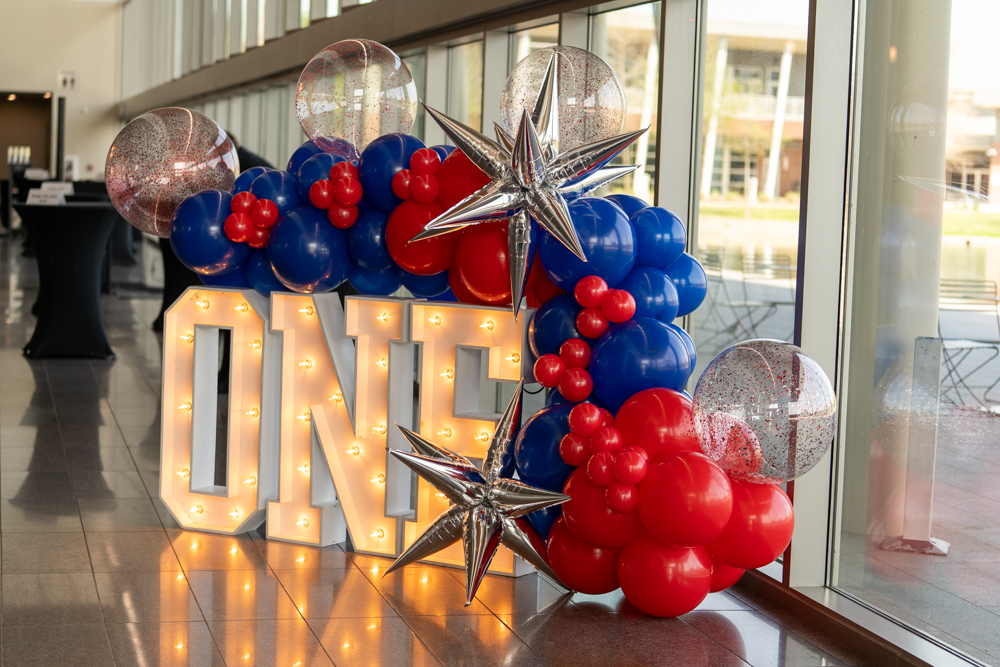 Join the RE/MAX ONE Family!
