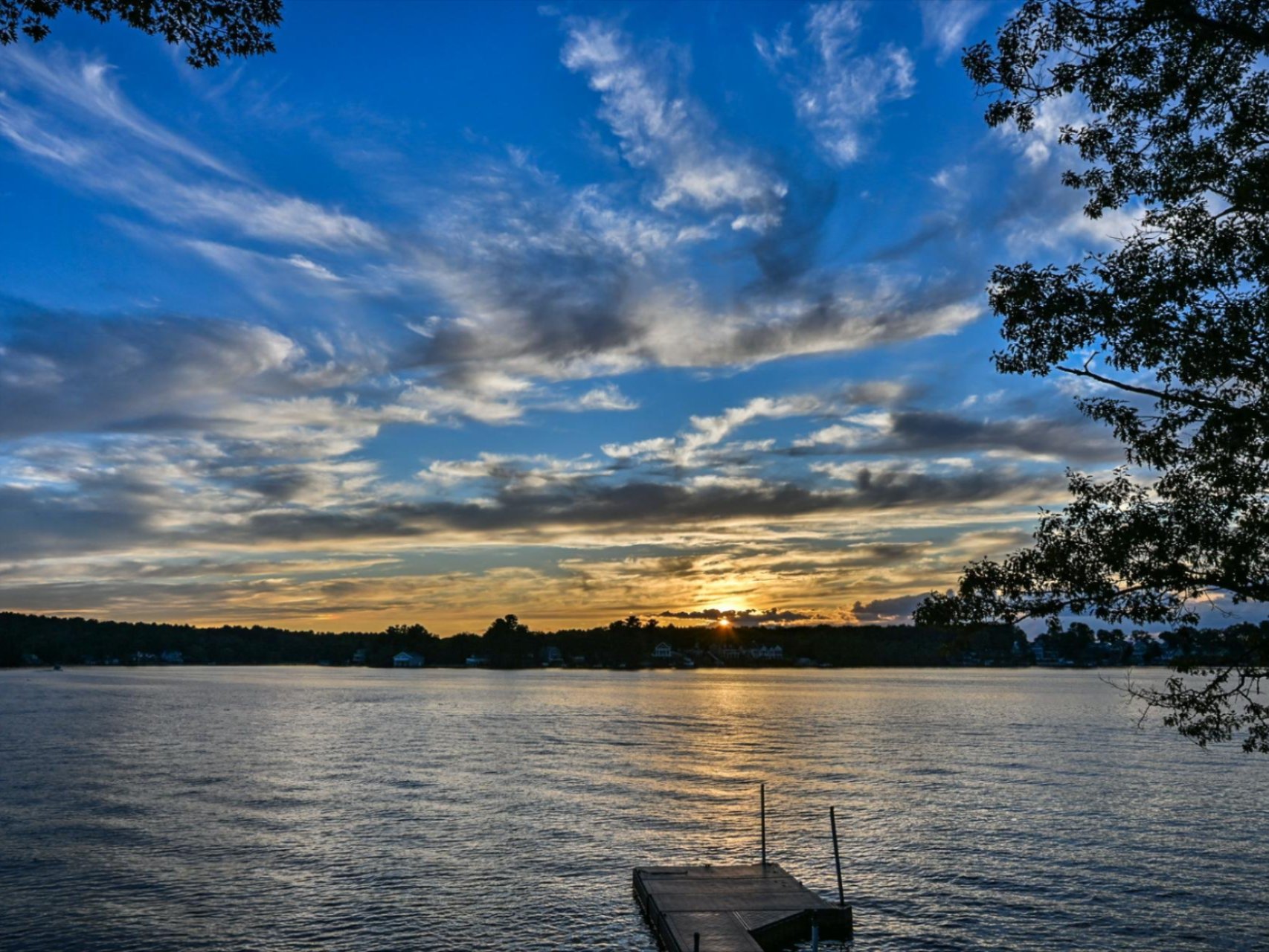 Webster Lake Waterfront Homes