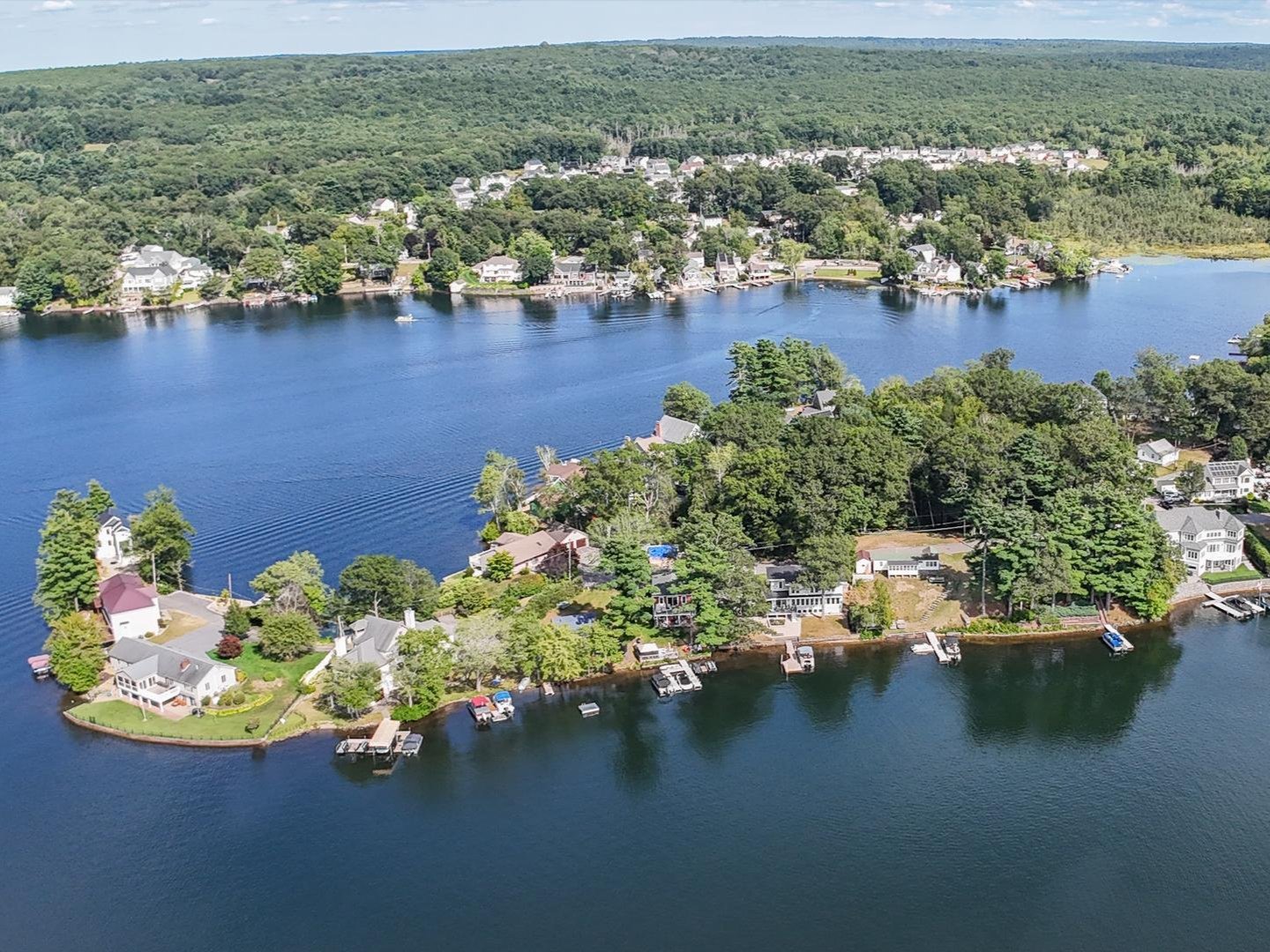 Webster Lake Waterfront Homes