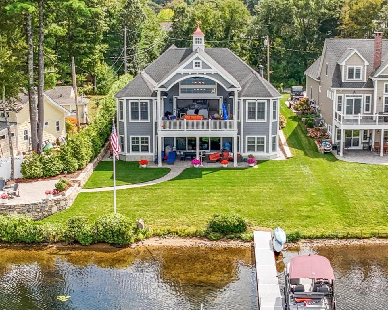 Webster Lake Waterfront Homes