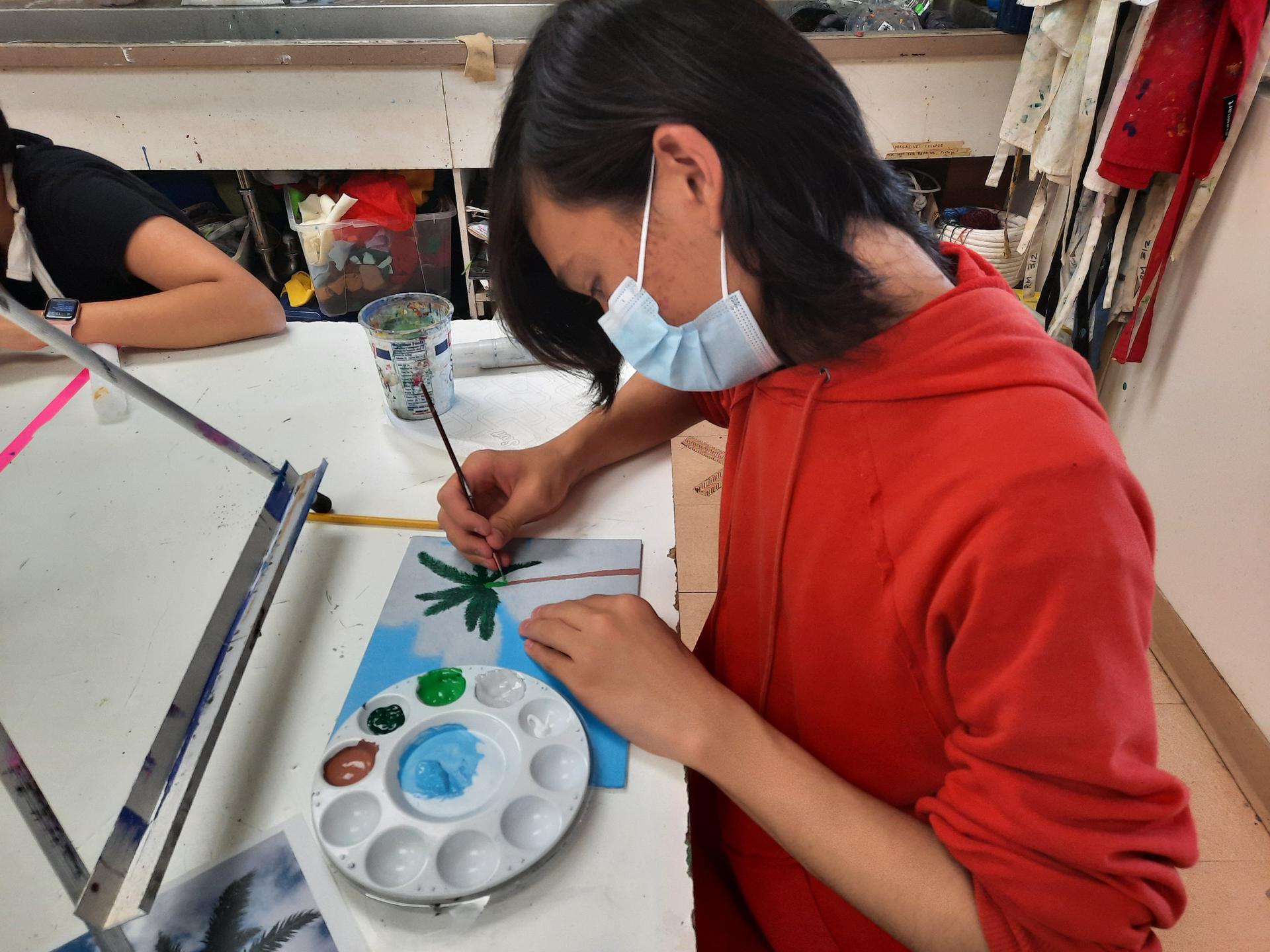 8th Grade students are finishing up their painting on canvas unit. Each ...