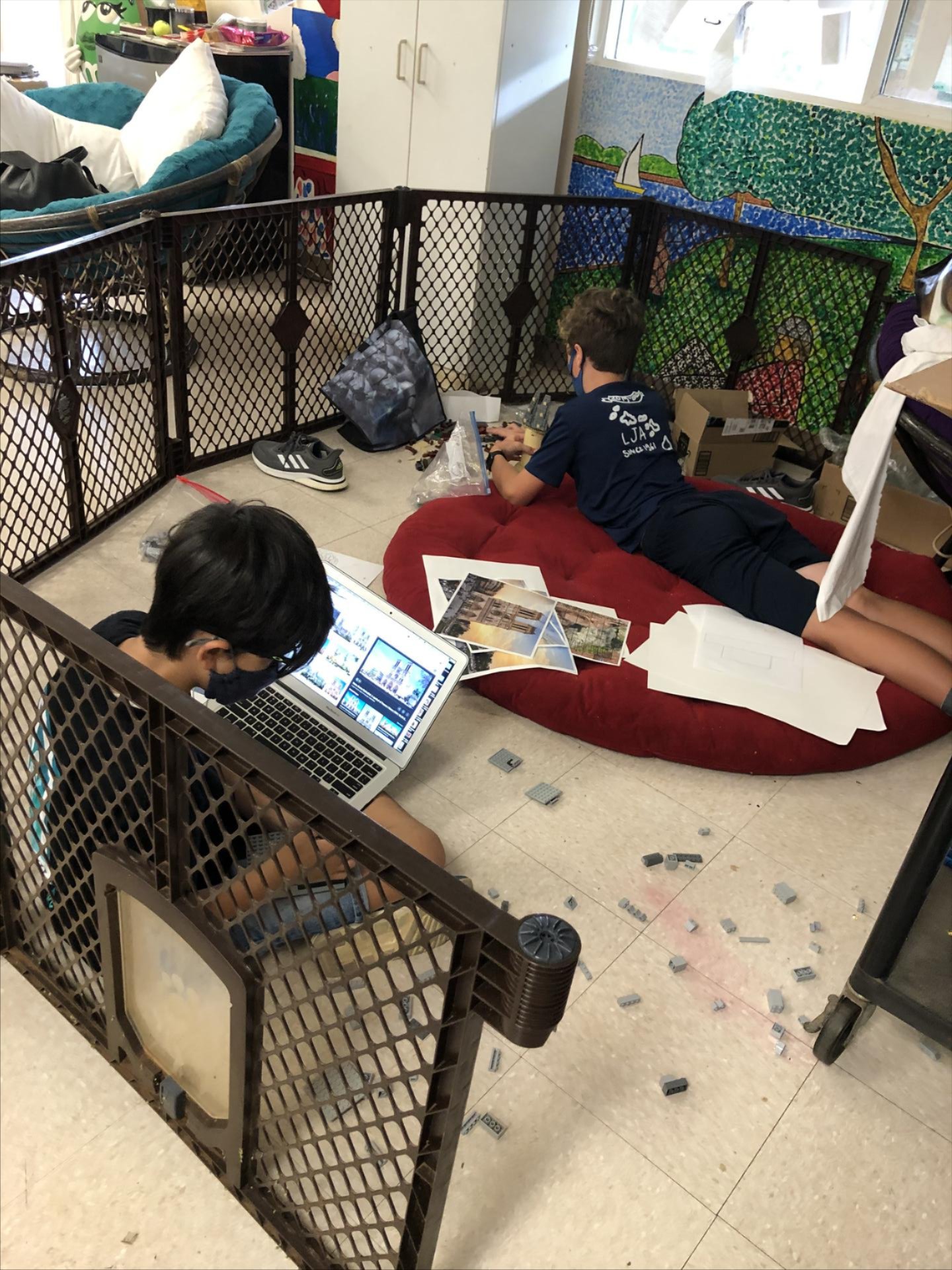 8th Grade students are finishing up their painting on canvas unit. Each ...